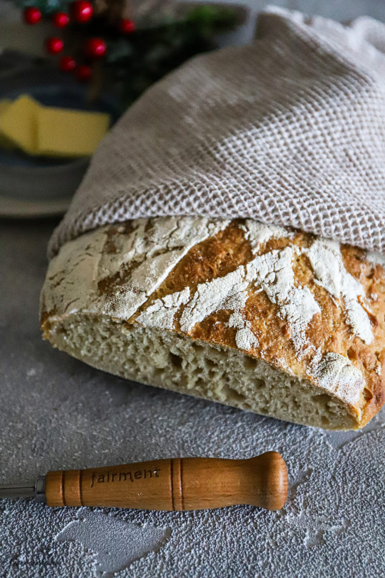 Helles Dinkel-Sauerteig-Brot – Gaumenschmaus