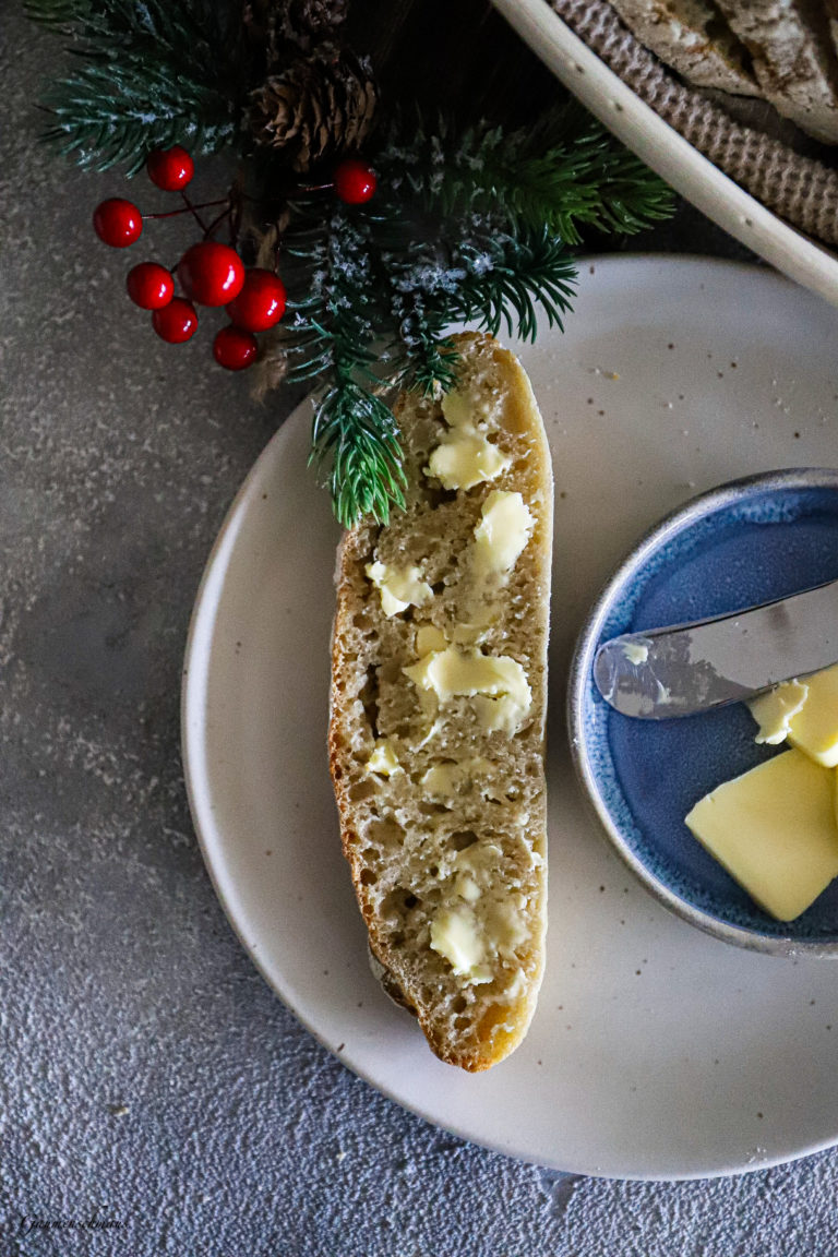 Helles Dinkel-Sauerteig-Brot – Gaumenschmaus